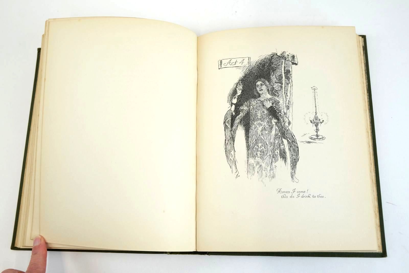 Stella & Rose's Books