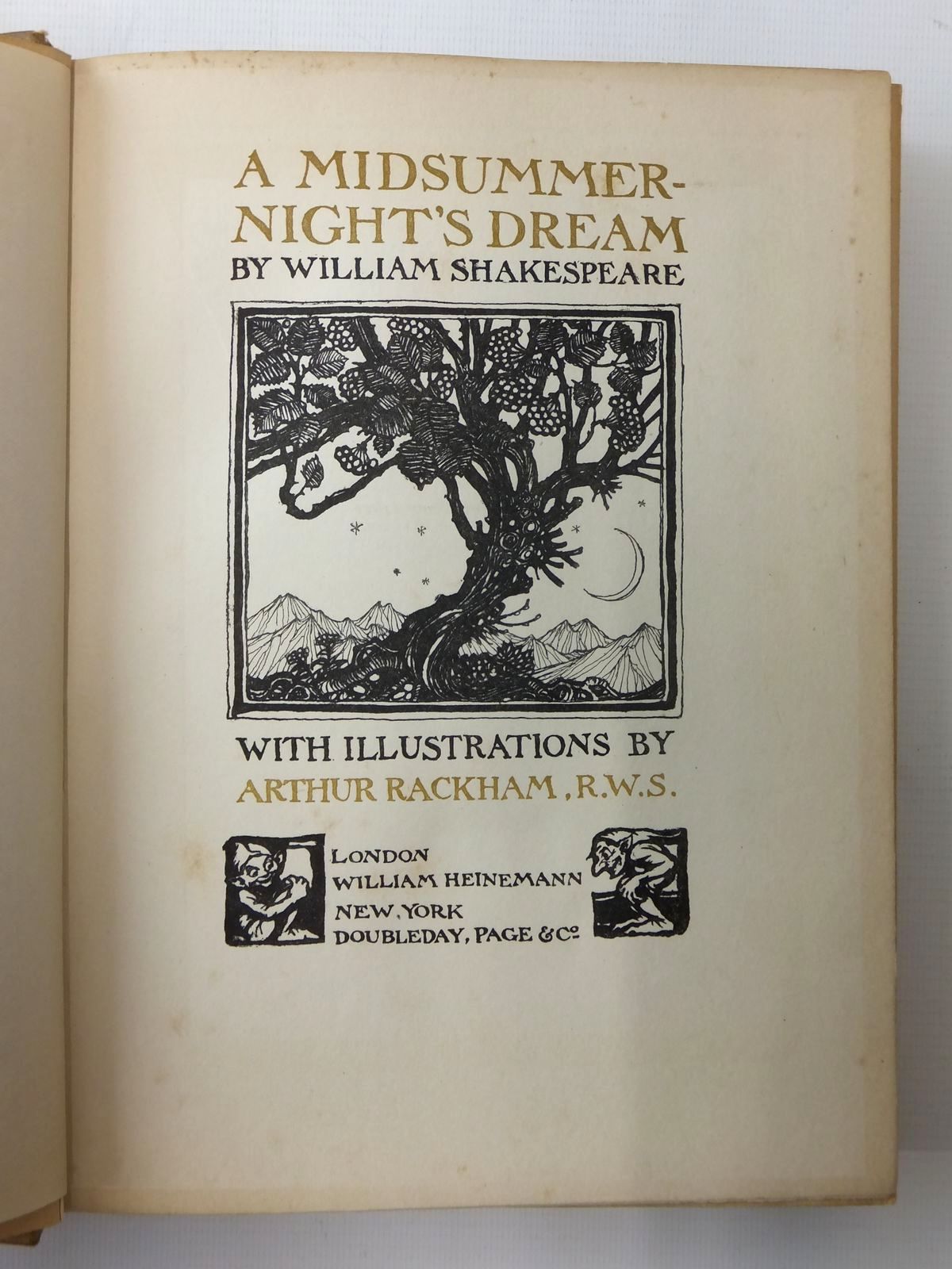 Stella & Rose's Books